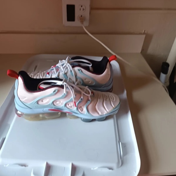 Nike | Shoes | Chicago Color Way Air Vapor Max Plus | Poshmark